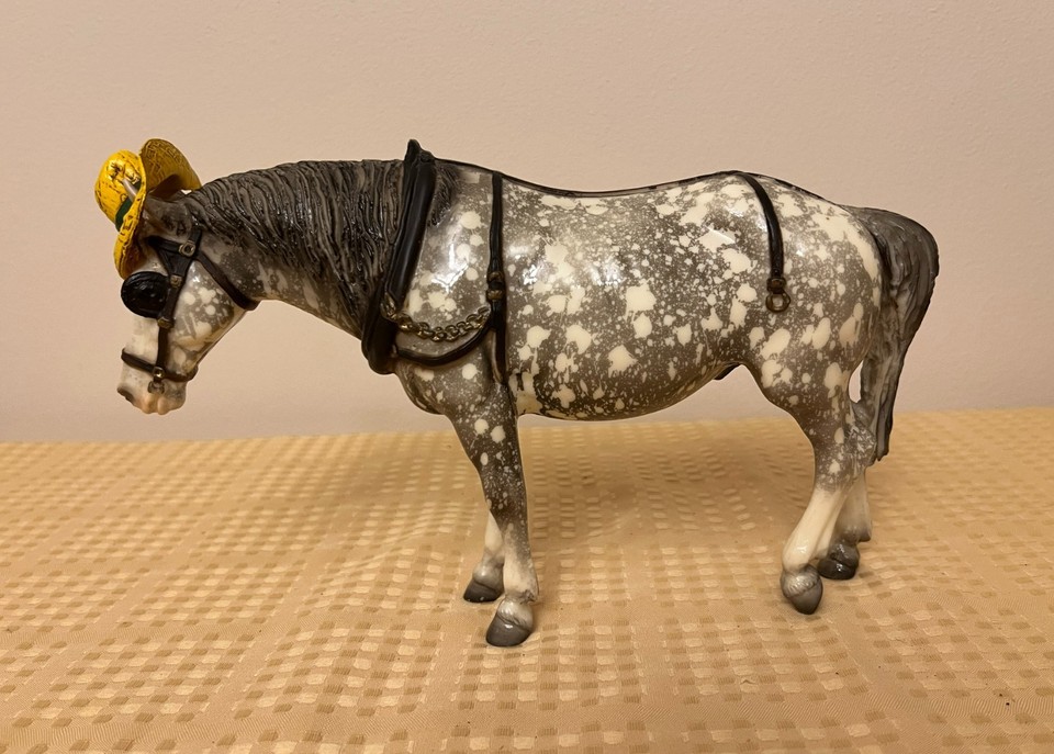 Breyer Old Timer Horse with Hat, Glossy Dapple Gray, Green Hat Band ...