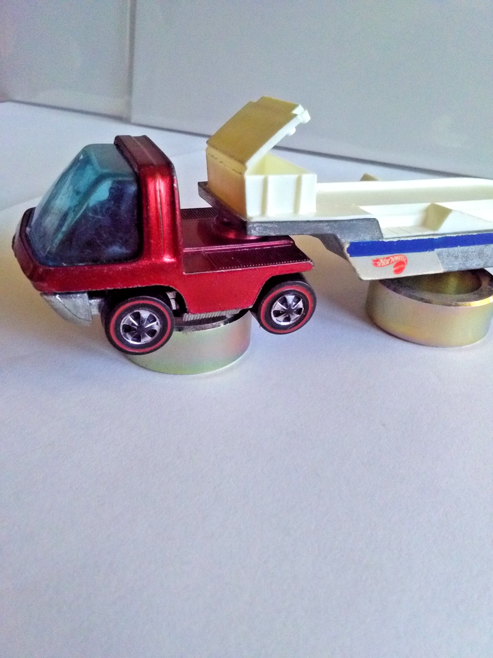 1971 HOT WHEELS REDLINE HEAVYWEIGHT RED RACER RIG DARK INTERIOR PLASTIC ...