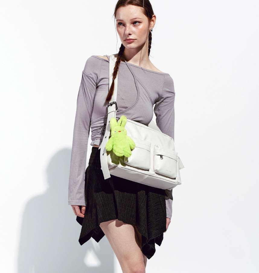 SAMO ONDOH Cross Utility Bag M Cream | Fits 14” Laptop, Vegan Leather ...