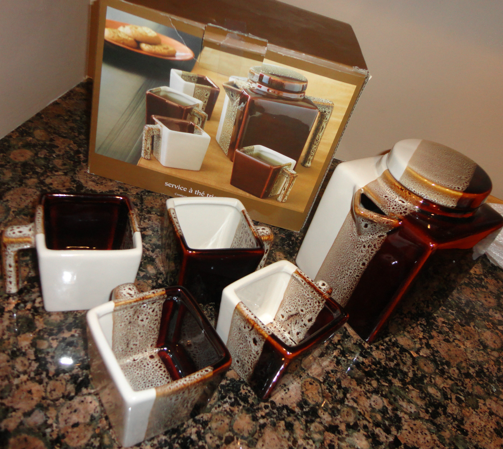 PIER 1 IMPORTS TRI COLOR SQUARE TEA / COFFEE SET TEA POT 4 CUPS NEW IN ...