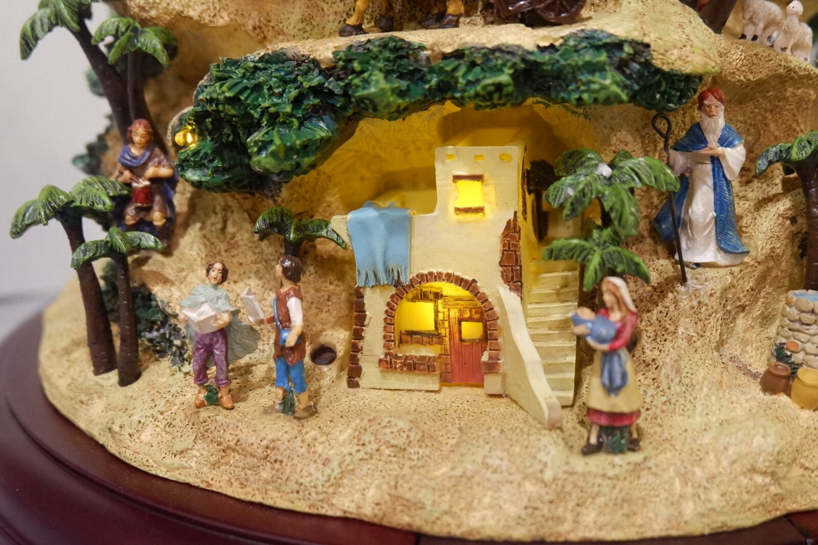 Thomas Kinkade Lighted Nativity Tree Glory To The New Born King ...