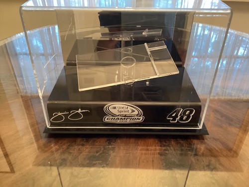 1:24 MOUNTED MEMORIES #48 JJ 2010 Sprint Cup Champion Die cast Display ...