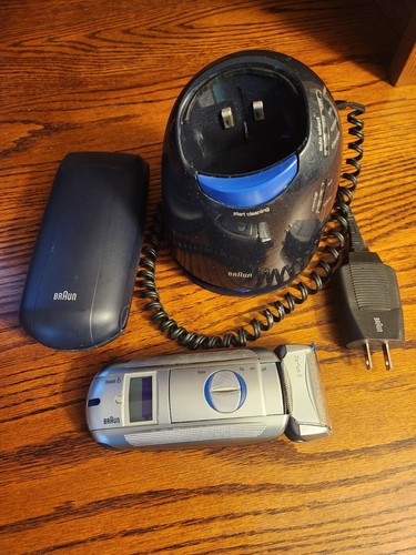 Braun Series 8000 - Model 8995 Shaver with Cord, Base/ Cleaner and Case ...