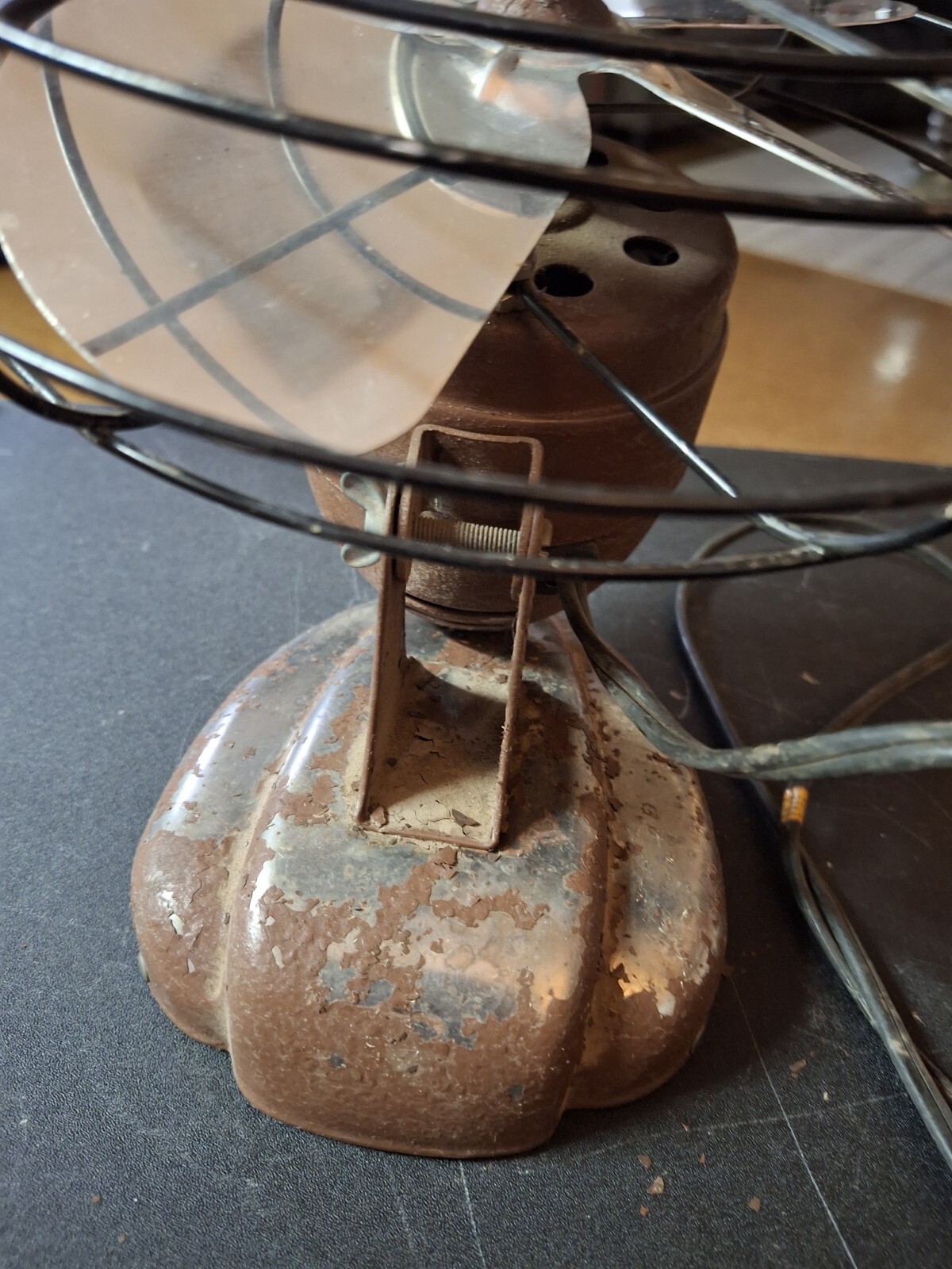 Vintage Wizard Husky Model J1510R 40W 105-120V 9 Inch Electric Fan ...