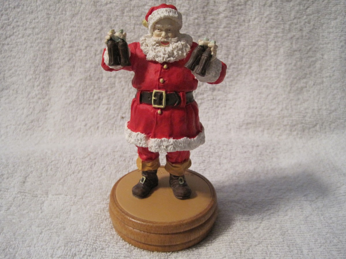 Coca Cola Santa Figurines