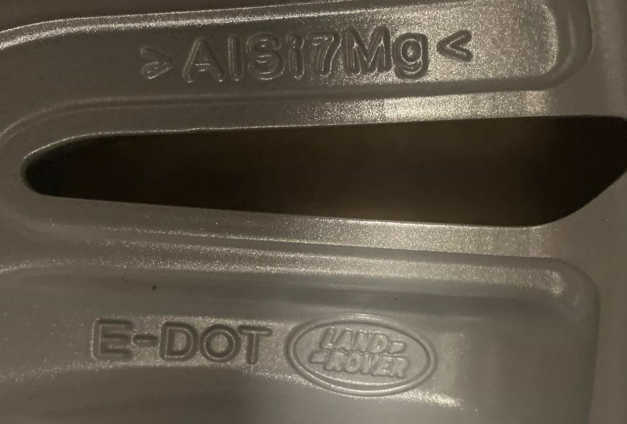 GENUINE RANGE ROVER VELAR 20” SILVER STYLE 7014 ALLOY WHEEL J8A2-1007 ...