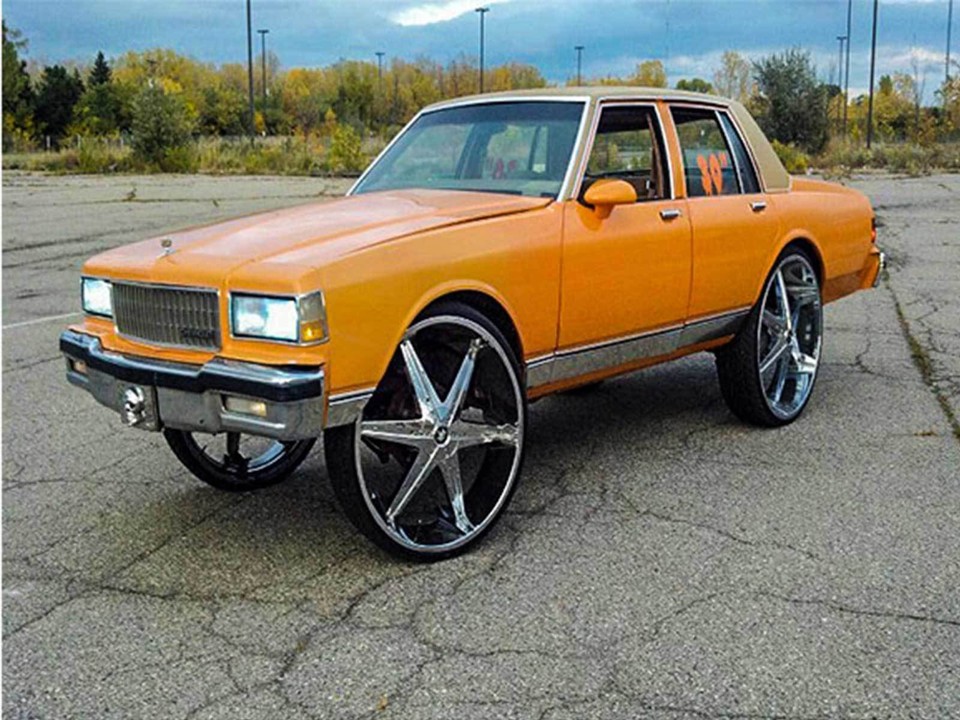 Box Chevy Lift Spindles for Caprice 77-90 Impala 5x5 Hub LeSabre ...