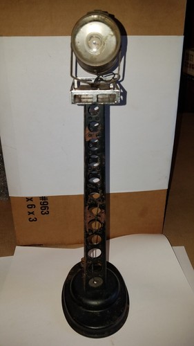 Vintage Marx No. 436 Searchlight Tower nice condition needs some ...