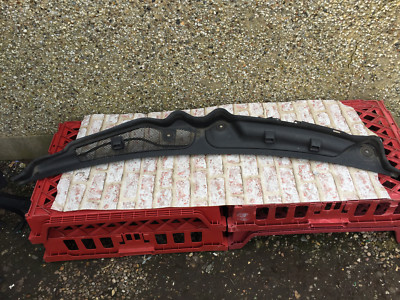 #MERCEDES C CLASS W204 FRONT WINDSCREEN TRIM A2048301813 | eBay UK