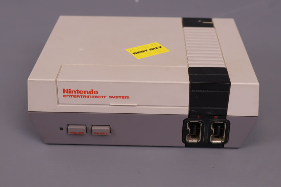 Nintendo Entertainment System NES Classic Edition - Plug and play TV ...