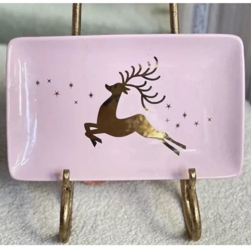 NWT Set of 2 Luxe Ciroa plates/trays pastel pink with golden deer ...