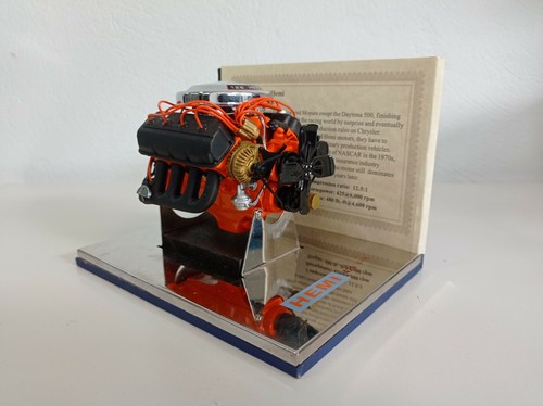 RARE 1:12 Chrysler 426 Hemi "Wedge" V8 Engine 425 Horse power @ 6000prm ...