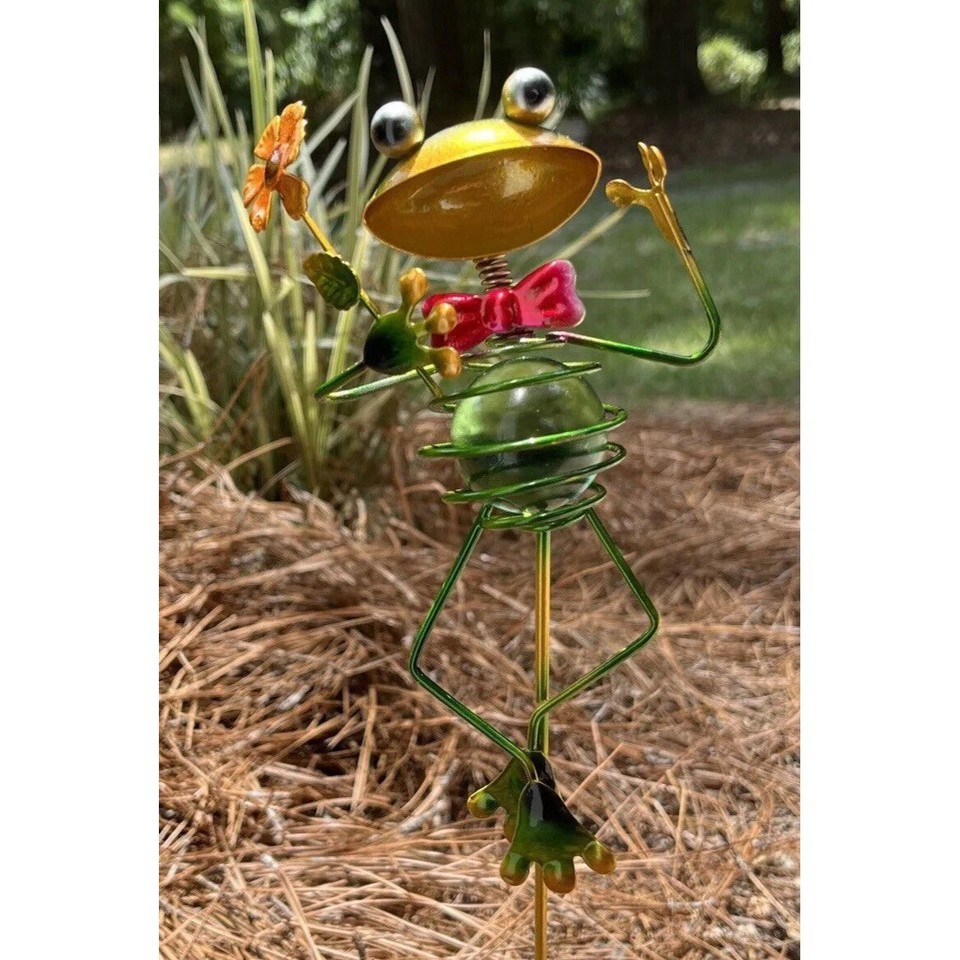 Mr. Wiggles Metal Frog Flower Garden Pick Frog Orange Flower Garden ...