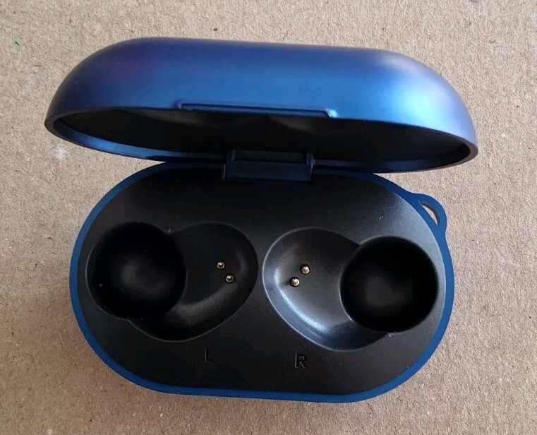 RAYCON E25 THE EVERYDAY EARBUDS CHARGING CASE ONLY. | eBay