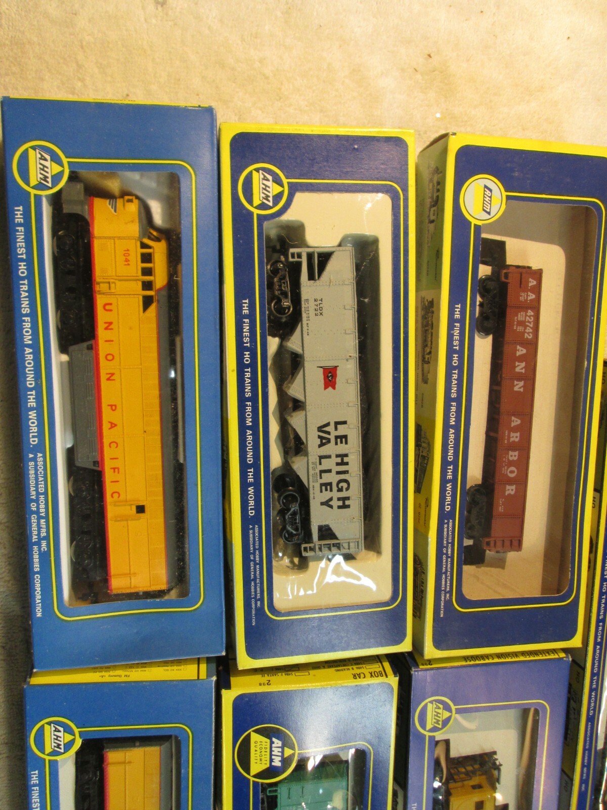 HO model train set AHM | eBay