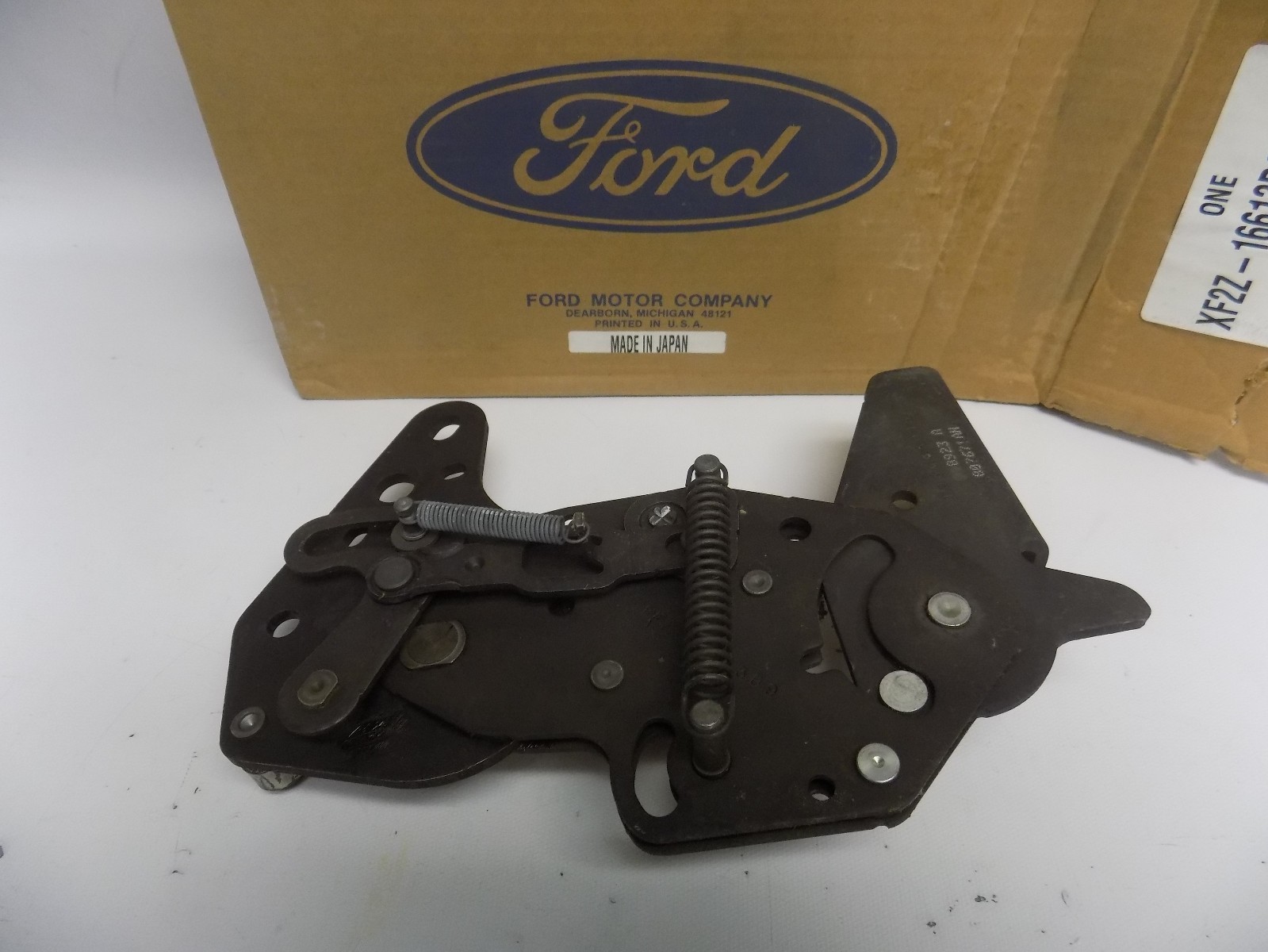 New OEM 1999-2003 Ford Windstar Rear Seat Back Latch Left Hand Side LH ...