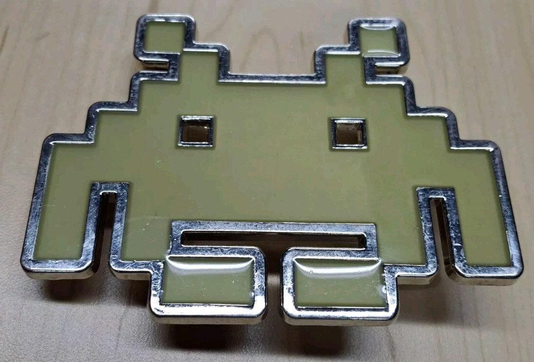 Vintage SPACE INVADERS Taito Belt Buckle 1978 2013 EUC - Gem