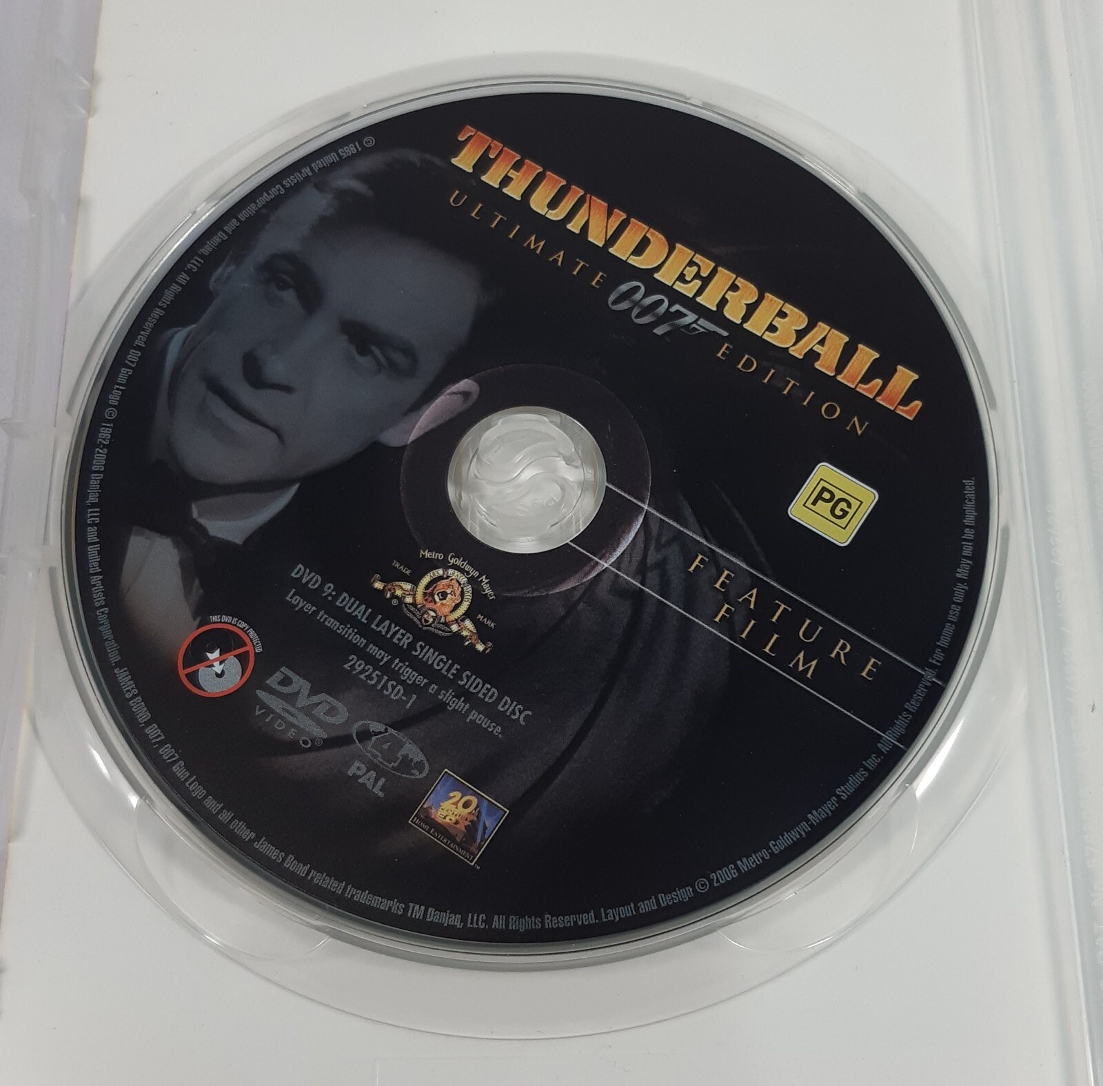 Thunderball 007 James Bond Movie 2 Disc PAL PG DVD R4 VGC Sean Connery ...