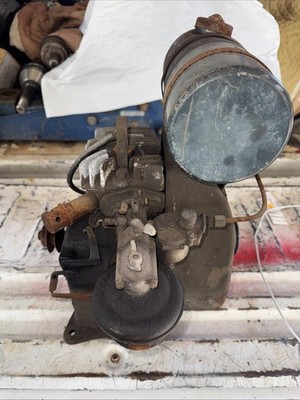 Vintage Clinton Engine Round gas Tank Antique Old Motor 700 1.5 Hp Cast ...