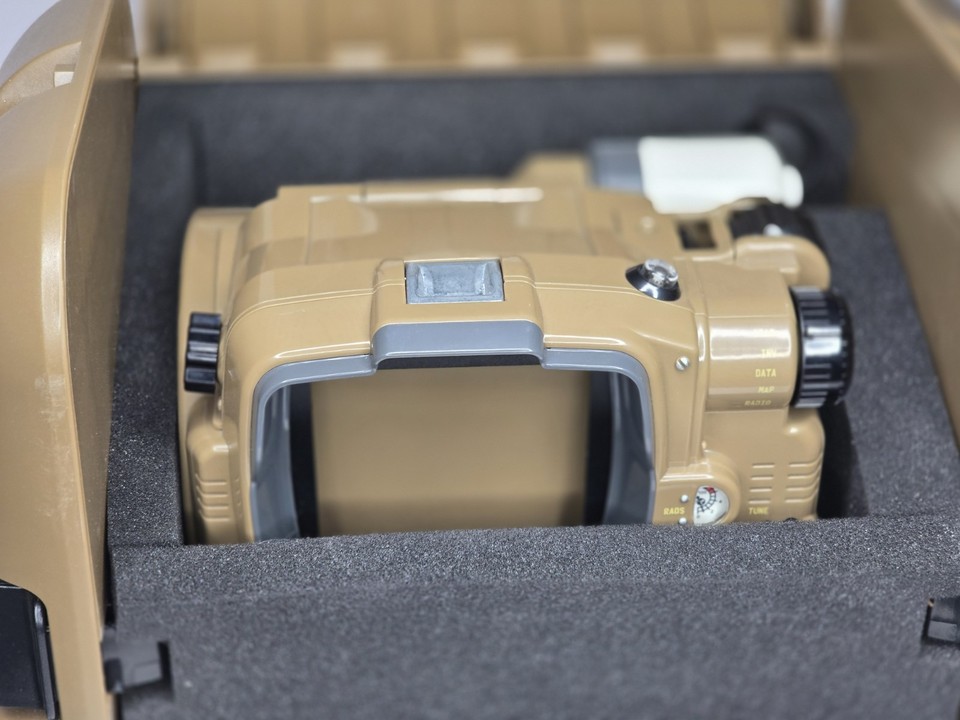 Fallout 4 Pip-Boy Collectors Edition Xbox One 111 Case Stand Steelbook ...