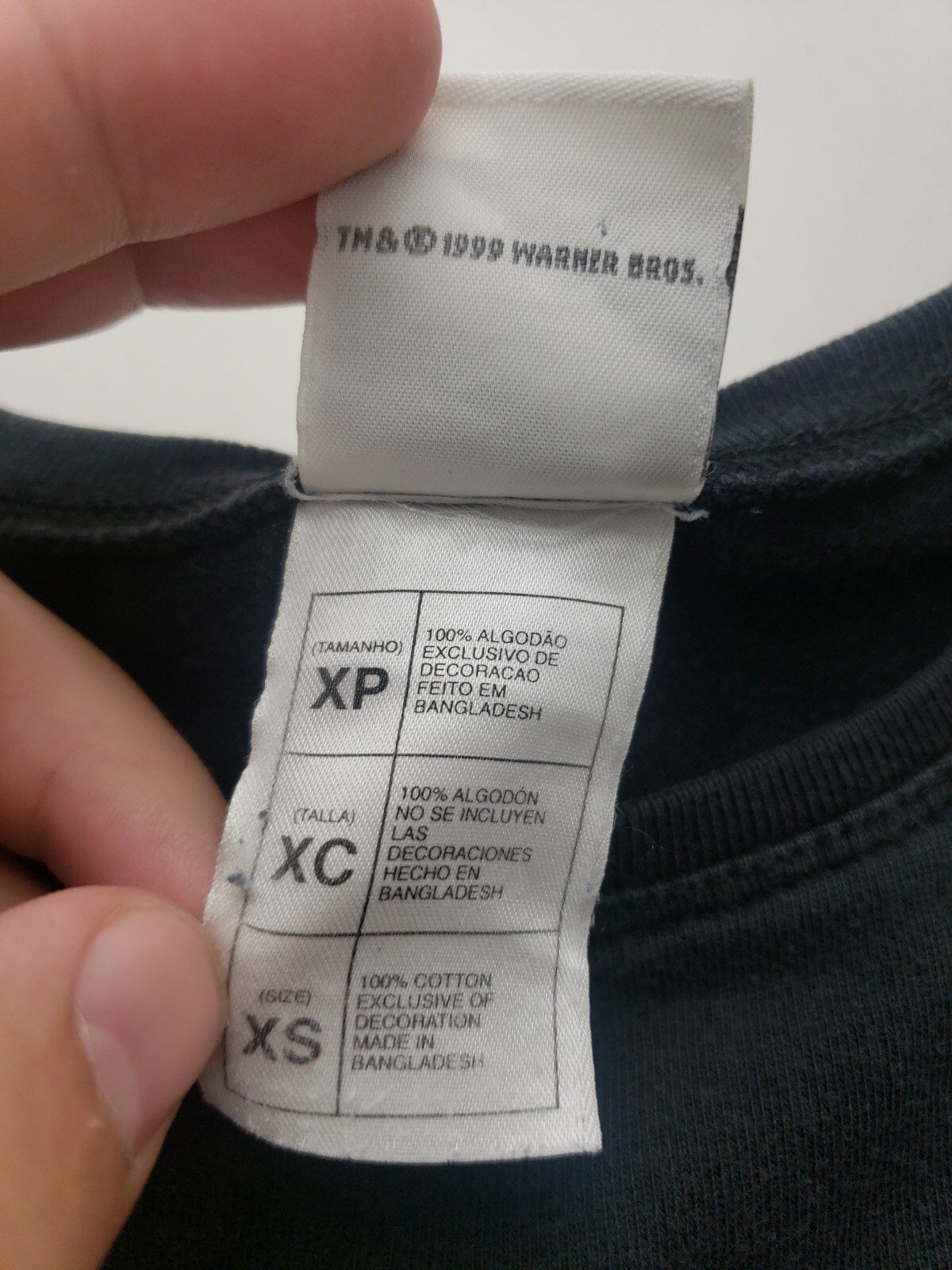 Vintage 1999 WB Looney Tunes Tee Shirt Embroidered Sy… - Gem