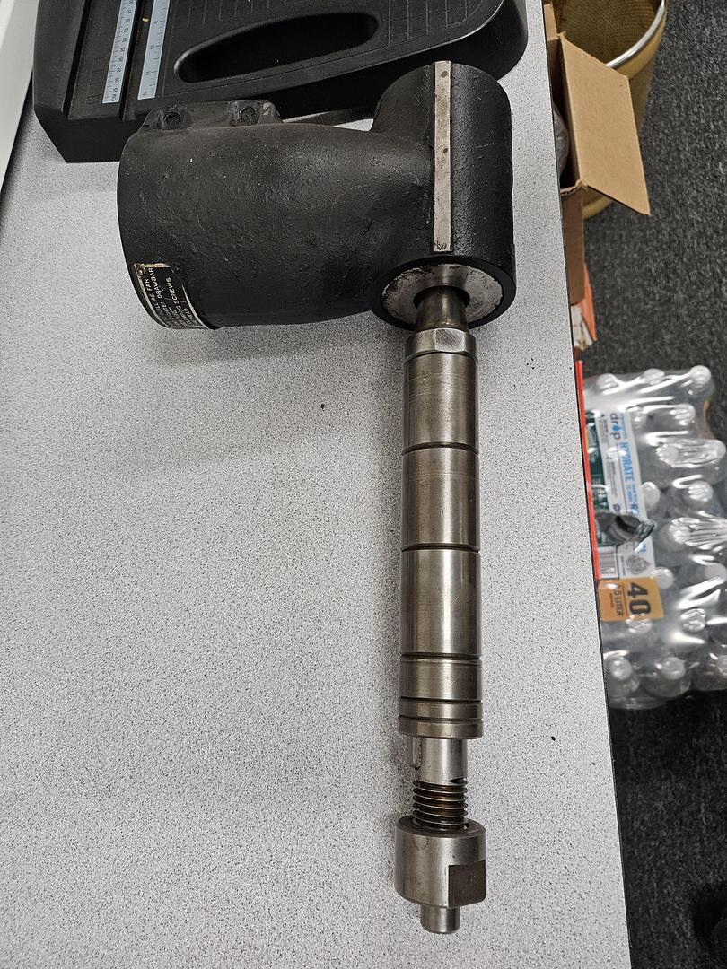 Right Angle Horizontal Milling Attachment for Bridgeport Mill R8 w ...