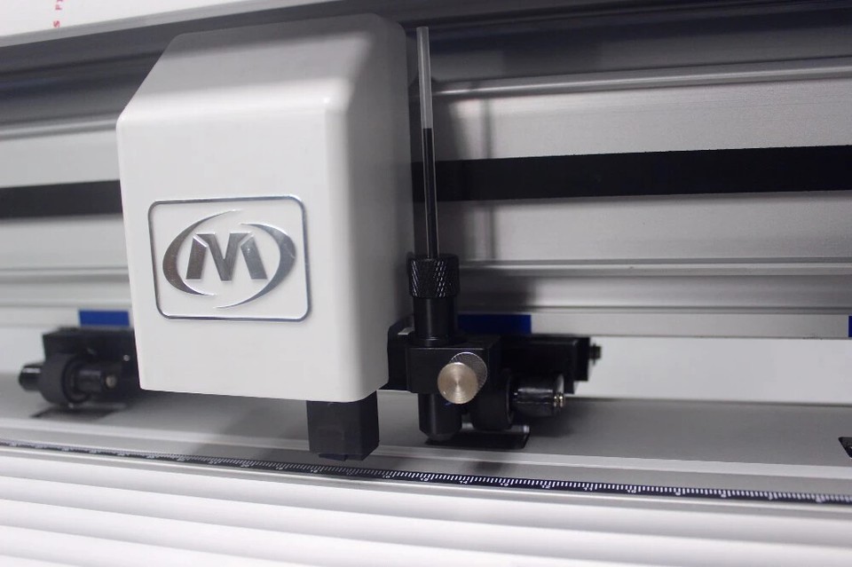 New Vinyl Cutter Machine for T-Shirts with Camera Contour Cut 24 ...