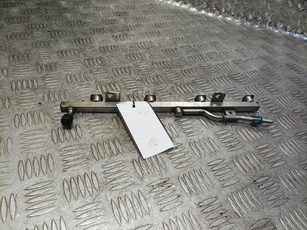 Vauxhall ZAFIRA 1.6 2007 Fuel Rail With 4xinjectors 55559375 for sale ...