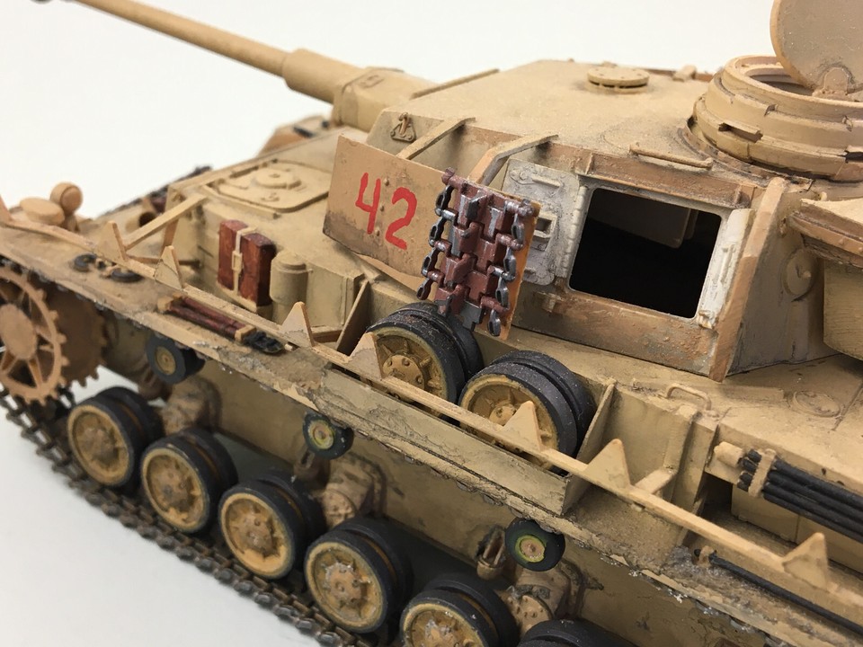 Built 1/35 Scale Tank Pz.Kpfw. IV Ausf.J Dragon, World War II, German ...