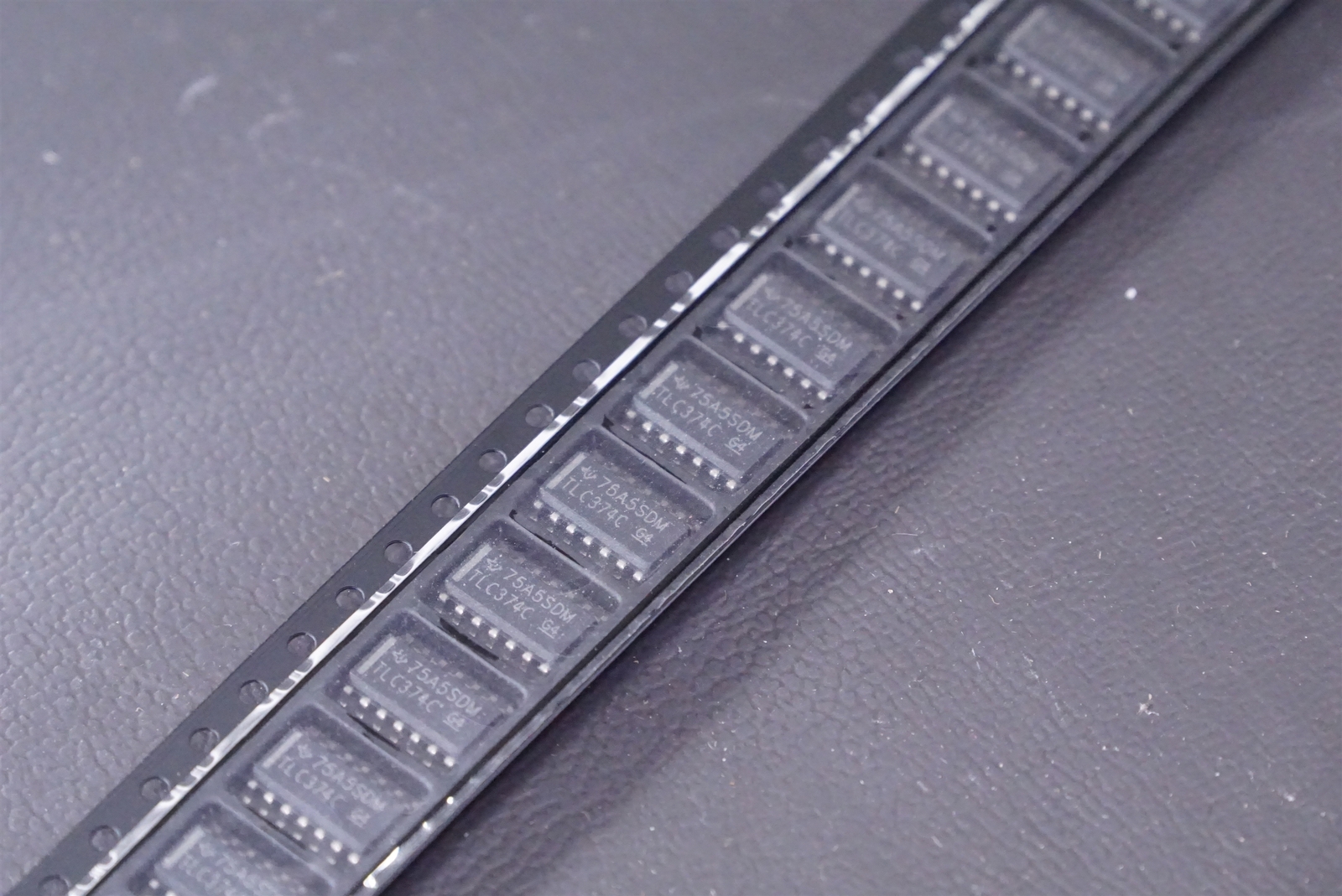 Lot of 5 TLC374CDR TI Dual Differential Comparator CMOS Push Pull SMT 8 ...