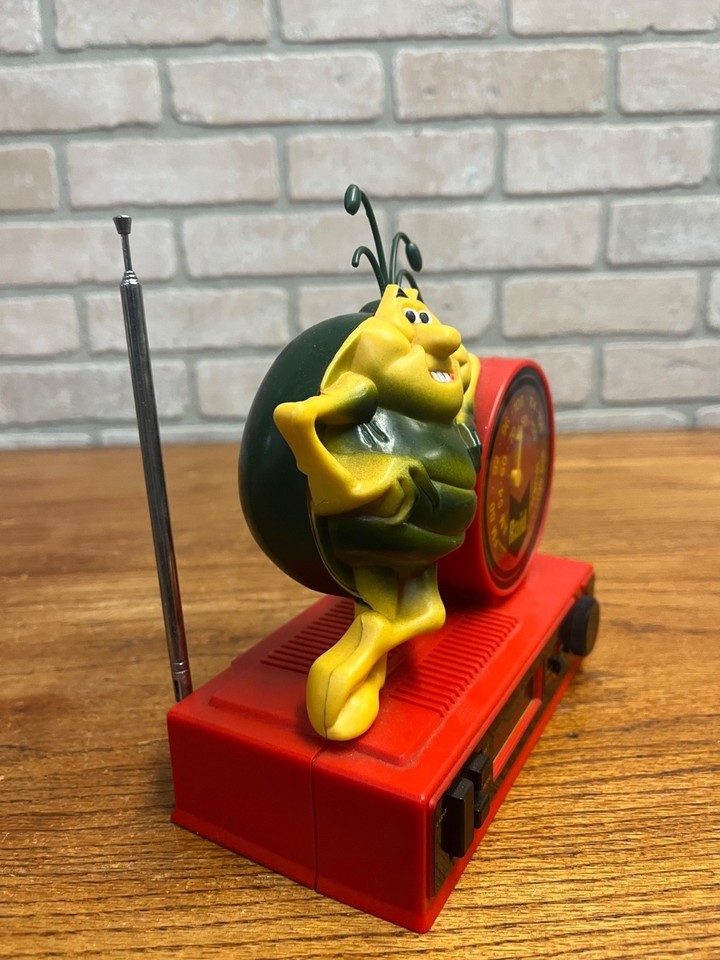 Vintage Raid Bug AM/FM Battery Operated Digital Clock Radio TESTED | eBay