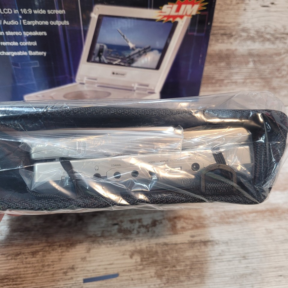 Astar 7" TFT Monitor Portable DVD Video Player PD-3020 Slim New Open ...