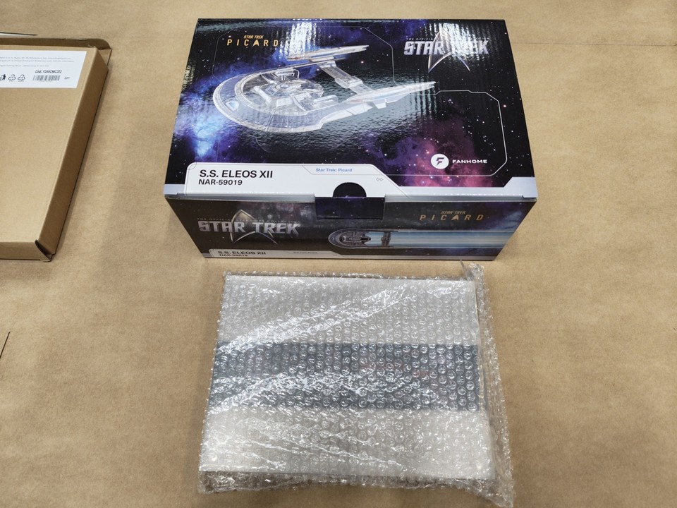 Star Trek Fanhome SS ELEOS XII Model + USS TITAN-A Turbo lift Diagram ...