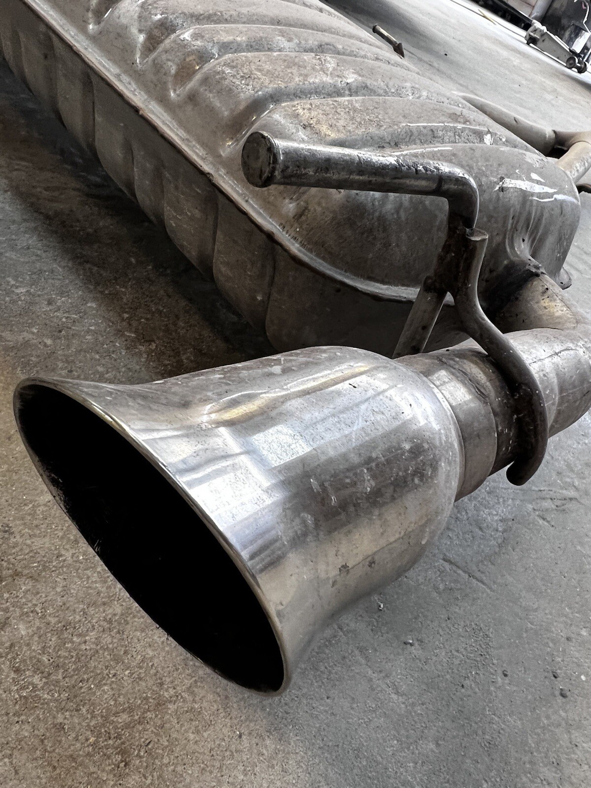 2018 2019 2020 2021 Chevrolet Camaro OEM Exhaust Muffler 2.0L With Pipe ...