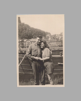 WW2 Era Photo U.S. Army Tech Sergeant With Female Wearing City By Water ...