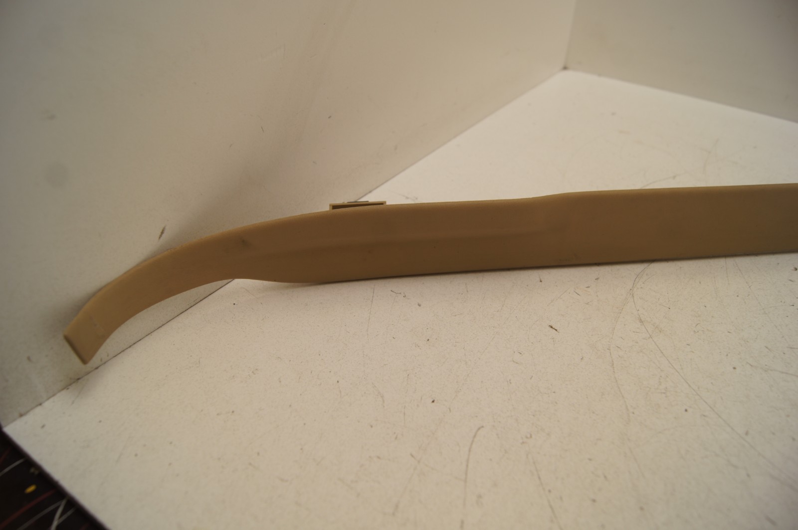 2001 SAAB 9-5 - OEM RIGHT FRONT INTERIOR DOOR STEP TRIM 4706412 OEM | eBay