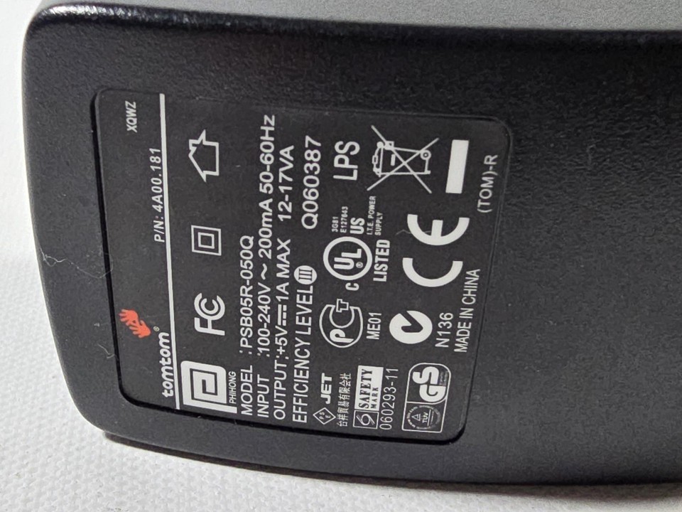 GENUINE TomTom USB Wall Charger 5V 1A 5W PSB05R-050Q + TomTom micro USB ...