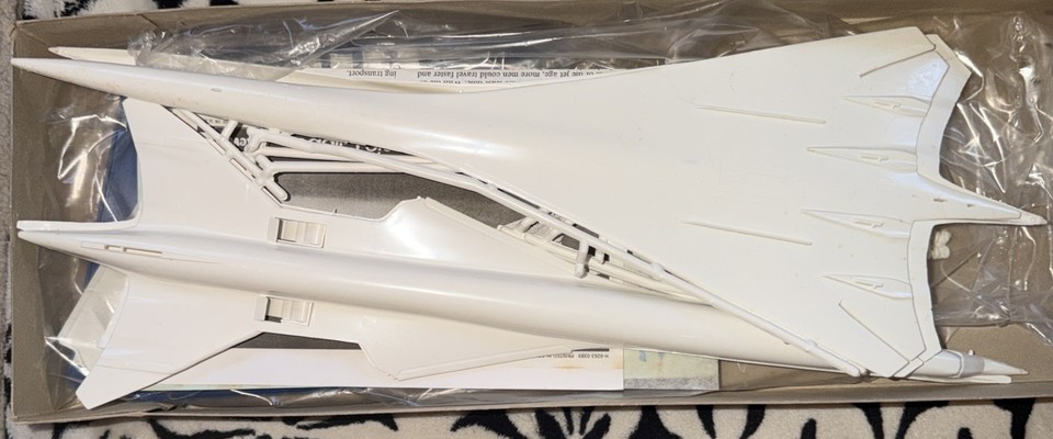 18-263 REVELL 1:200 Scale BOEING SST SUPERSONIC CLIPPER Plastic Model ...