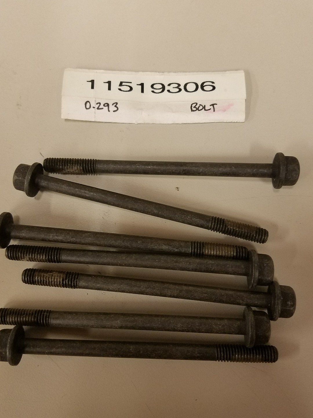 BRAND NEW GENUINE GM OEM ENGINE CYLINDER HEAD BOLTS #11519306 lot of 7 ...