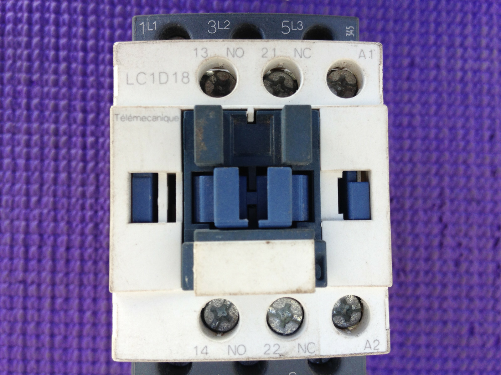 Telemecanique LC1D18 A013250 230-690V 4-10KW C8201-4-1 Coil:U7 240Vac ...