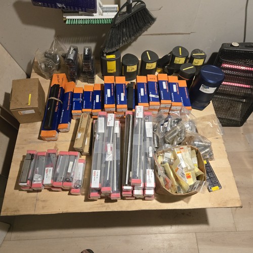 CNC machine Cutters, Mining Attatchments, Replacement tips bolts Ect ...