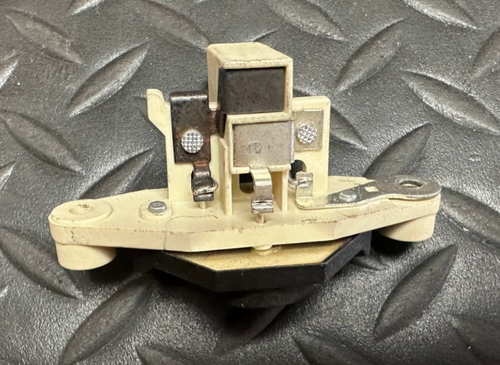 Hella Voltage Regulator #30 092H / 5DR 004 241-131 - Fits Mercedez Benz ...