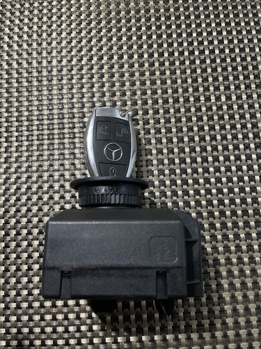 08-14 Mercedes W204 C250 C350 E350 E550 Ignition Switch Module Key Slot ...