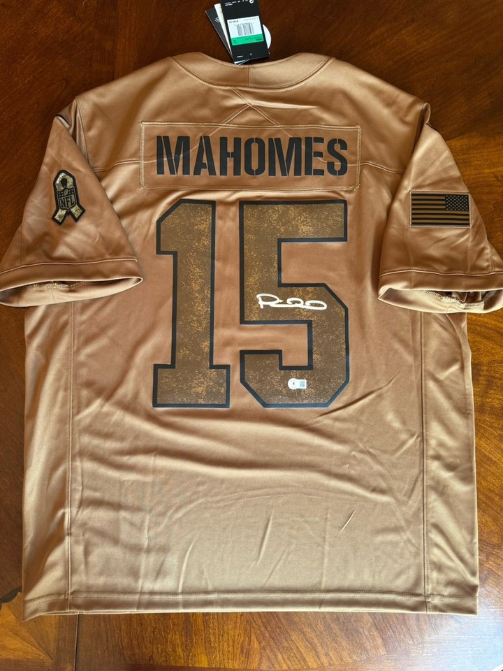 Patrick Mahomes Signed Autographed Salute To Service Nike Jersey ...
