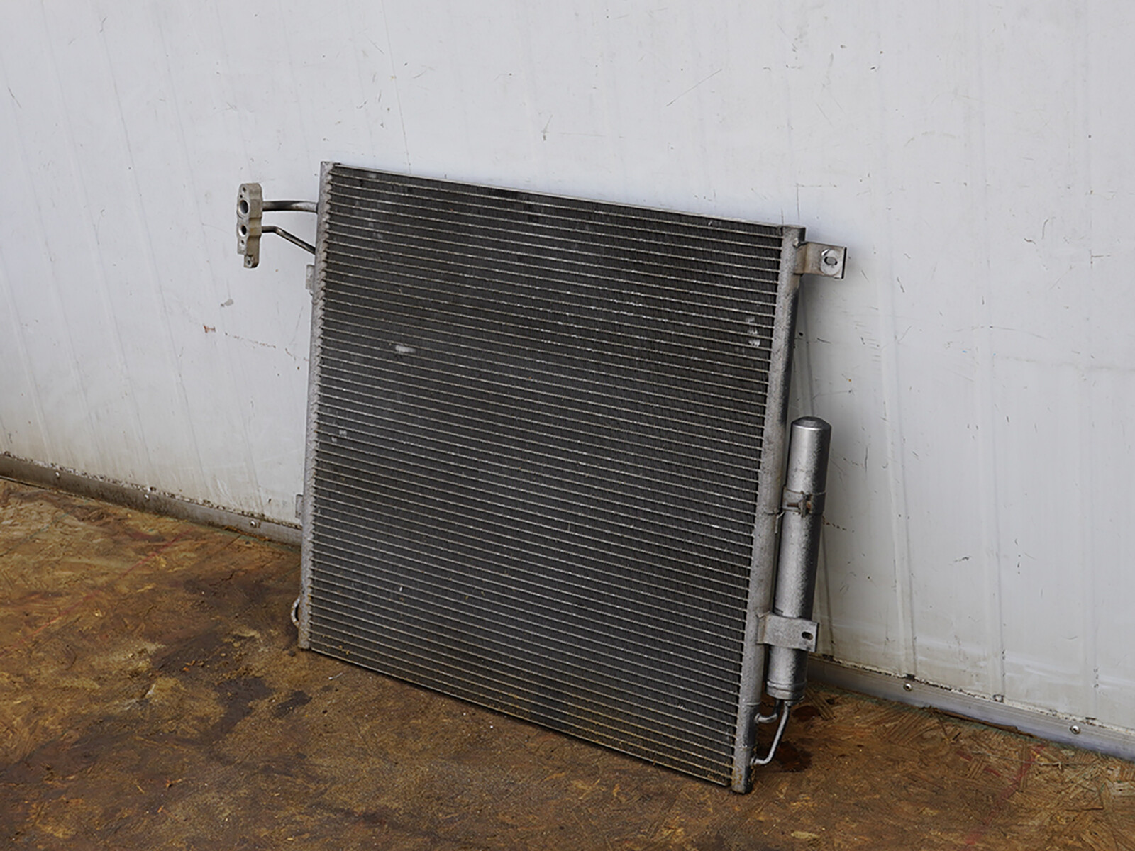 2010 - 2016 Land Rover Lr4 5.0L Ac Condenser Air Conditioting Radiator ...