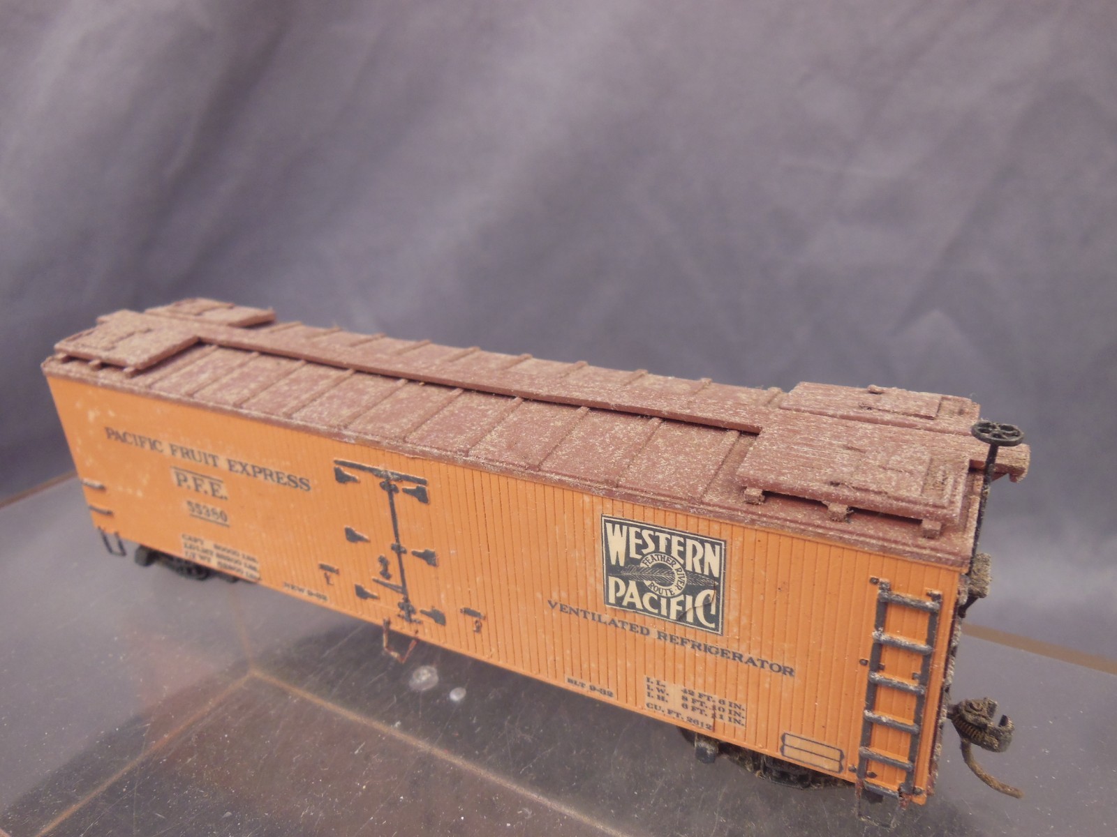 HO SCALE WOOD REEFER WESTERN PACIFIC PFE 55380 | eBay