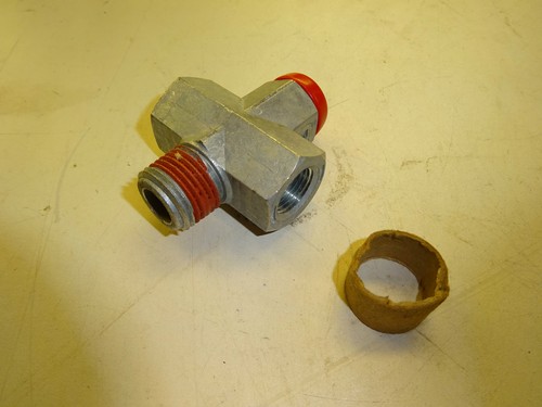 International Navistar 3594593C1 - Air Brake Pressure Valve 90 deg 1/2 ...