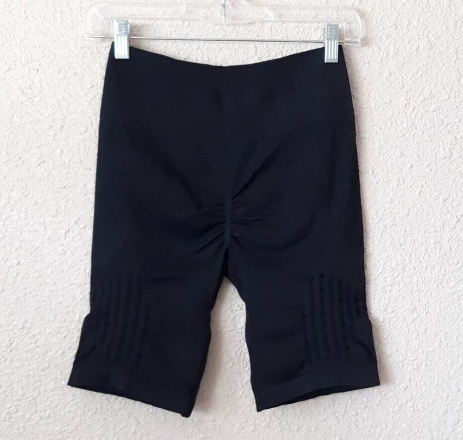 LNSK Womens Black Yoga Seamless Gym Shorts Size M/L New #1F168 | eBay