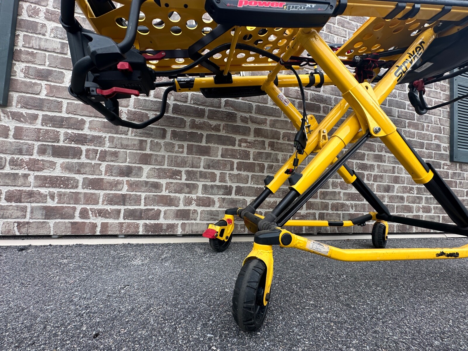 Stryker Power Pro XT 6500 Stretcher Ambulance Cot 700lb EMS - For Parts ...