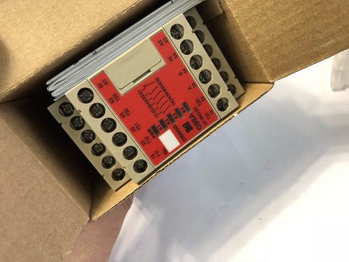 NEW ORIGINAL OMRON SAFETY RELAY G9SA-501 AC/DC 24V EXPEDITED SHIPPING ...